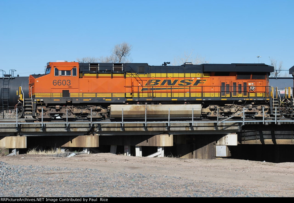 BNSF 6603
